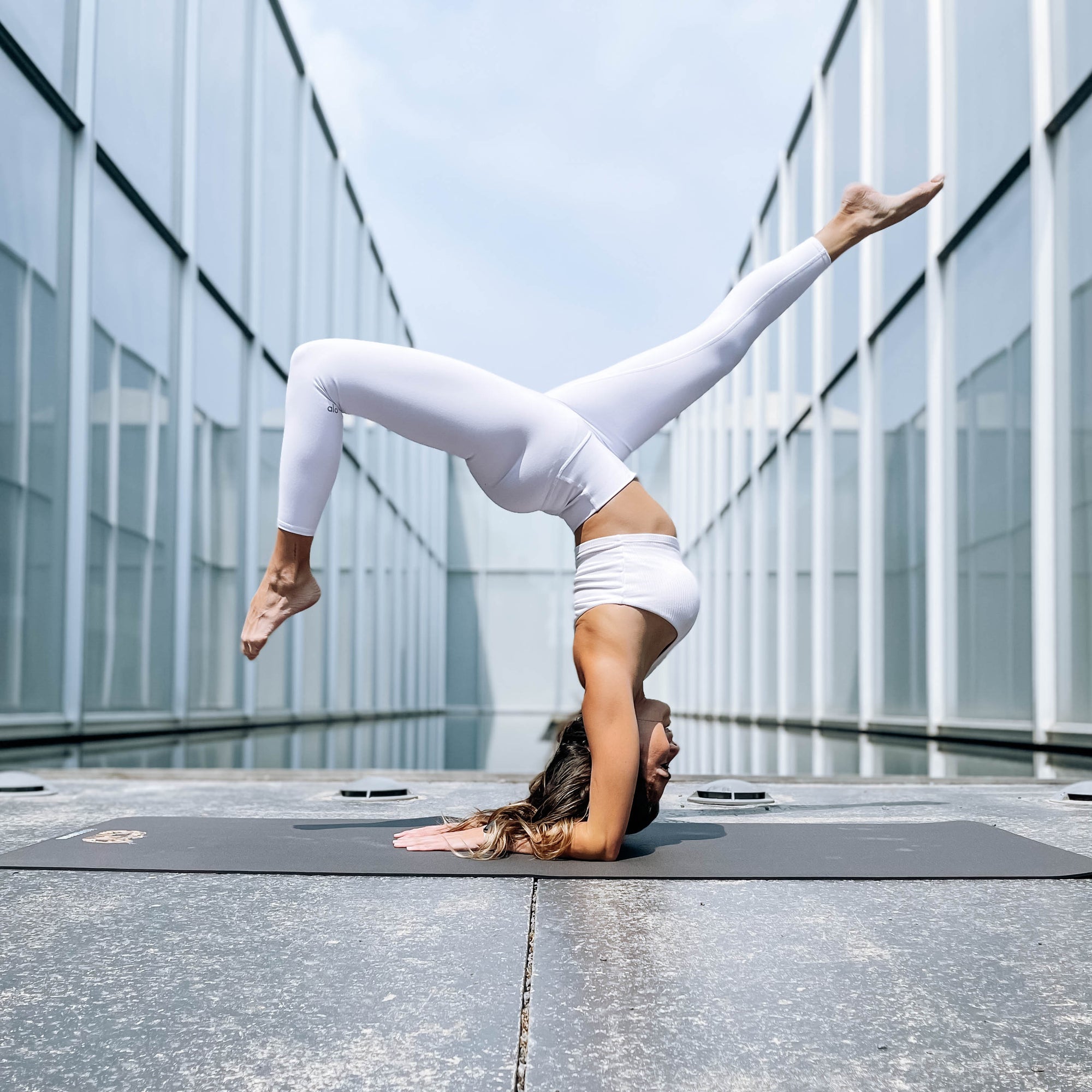 PRO SERIES Yoga Mat 5.5mm | Anti-Slip | Oversized | ROCKLEOPARD